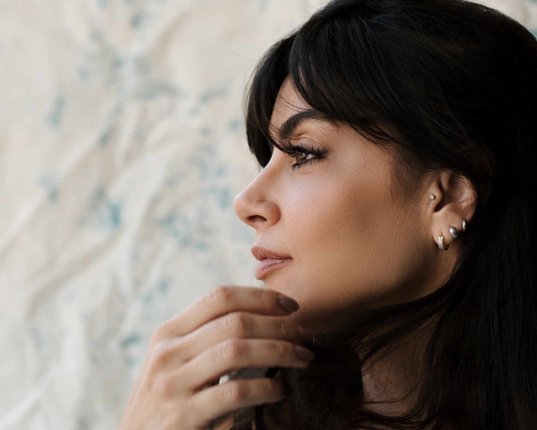 Lis Luciddi: Brindando ao Sucesso e Amizade - Uma Retrospectiva de 2023