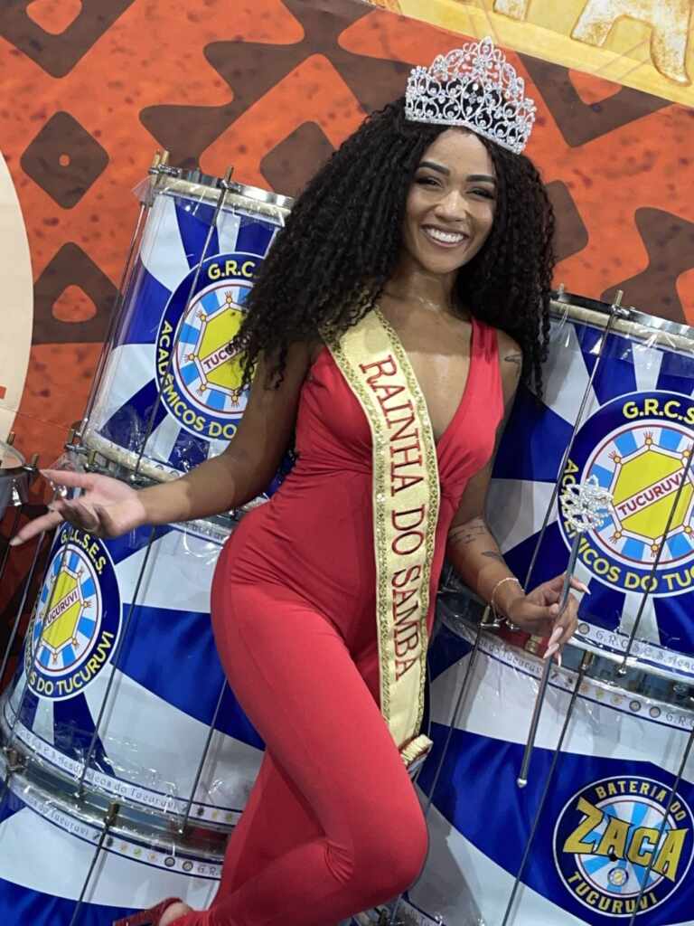 Destaque de chão da Tucuruvi, Érica Santos se inspira em famosas ...