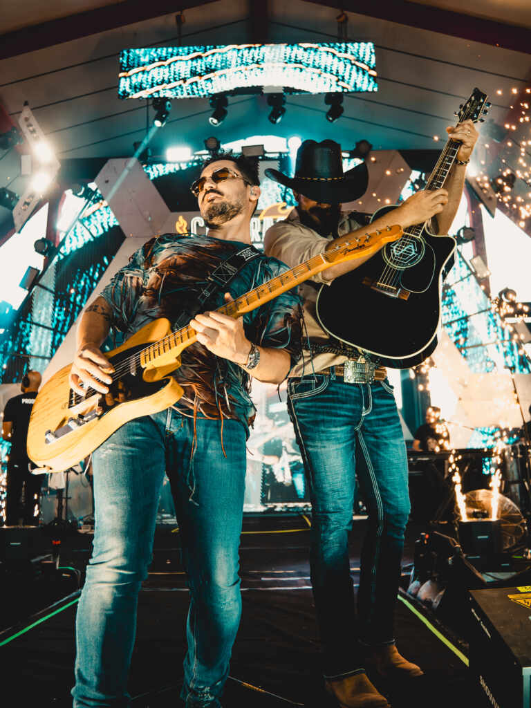 Churrasco On Fire, da dupla Fernando e Sorocaba, chega em São Paulo com ...