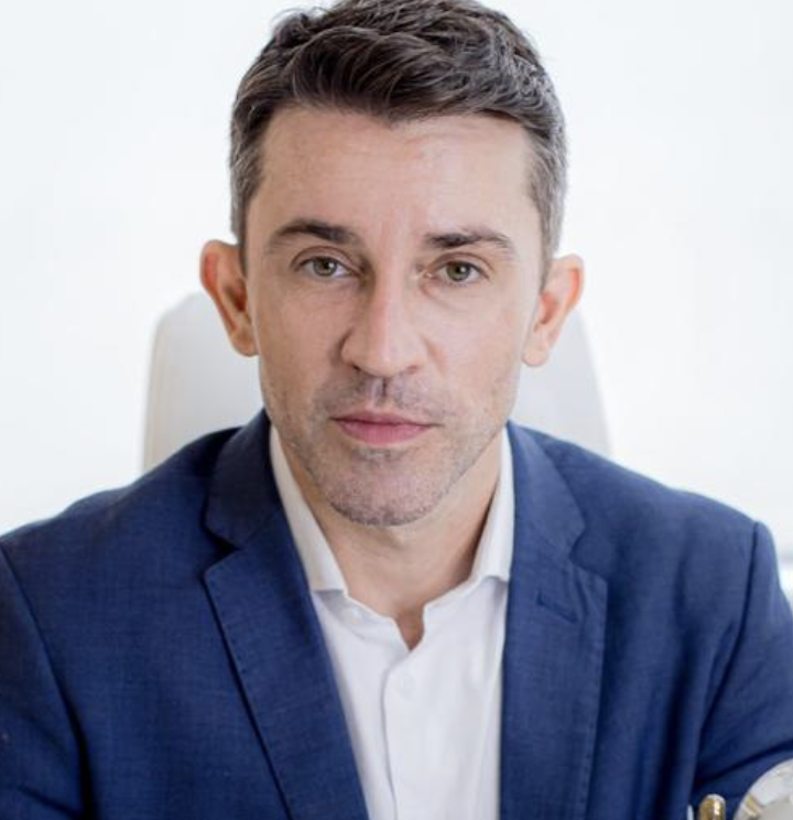 O Trabalho de Shâmis Cynowiec e a Revolução na Reconstrução Hiper-Realista