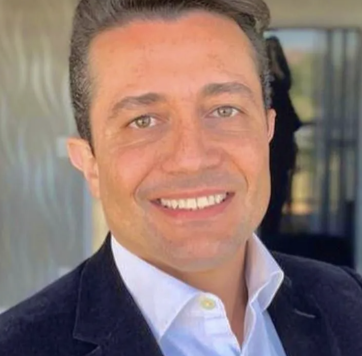 Mário Augusto de Castro: Brasileiro transforma sonho adolescente em ...